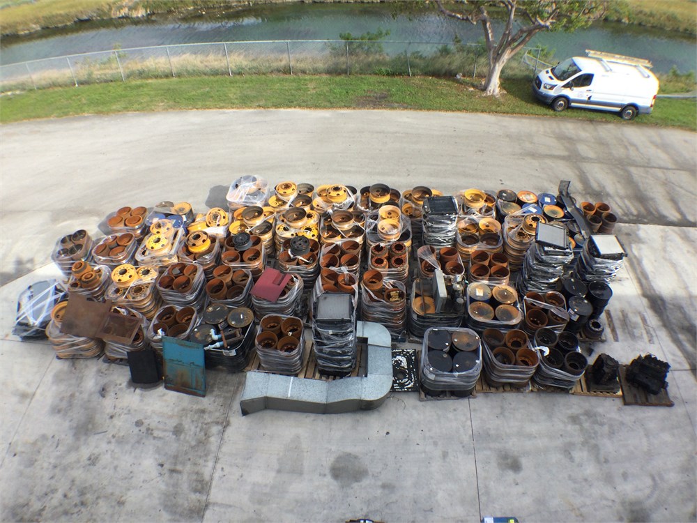 BIDERA Government Auctions - School Bus Parts Scrap Metal Lot