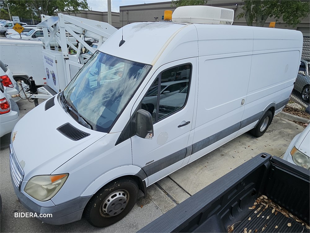 BIDERA Government Auctions - 2010 Freightliner Sprinter 3500 Cues Sewer ...