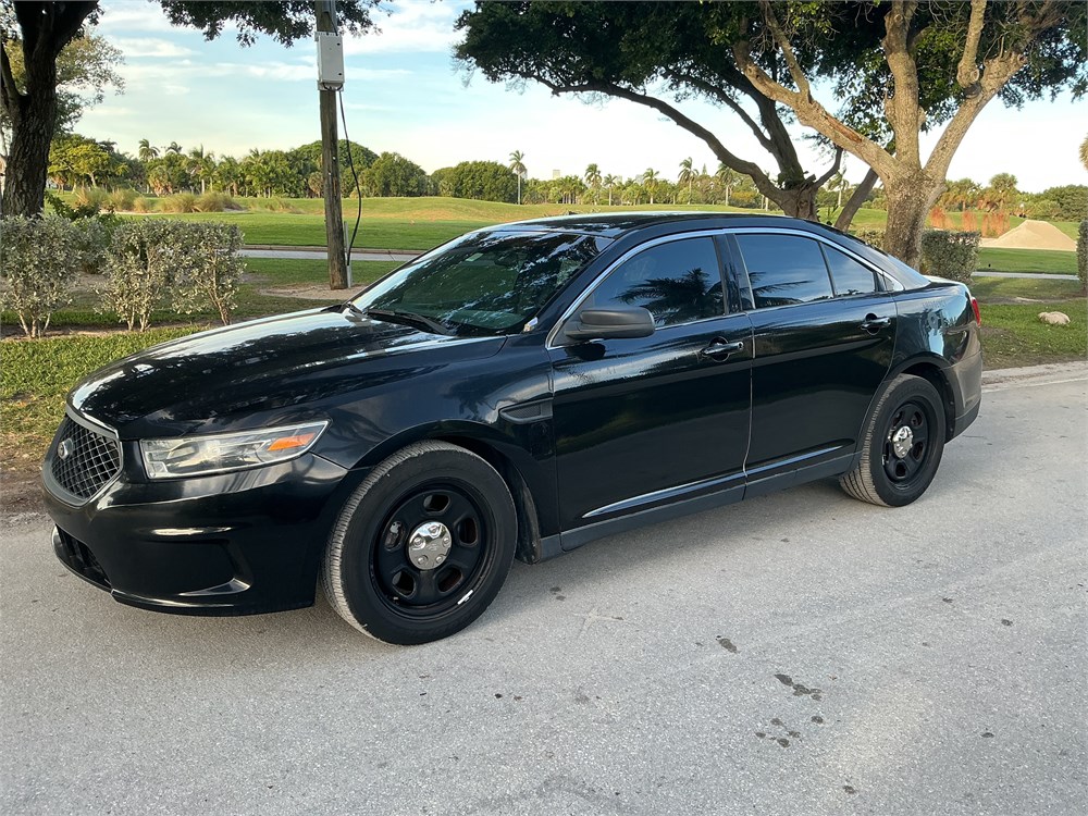 BIDERA Government Auctions - 2015 Ford Taurus Police Interceptor AWD