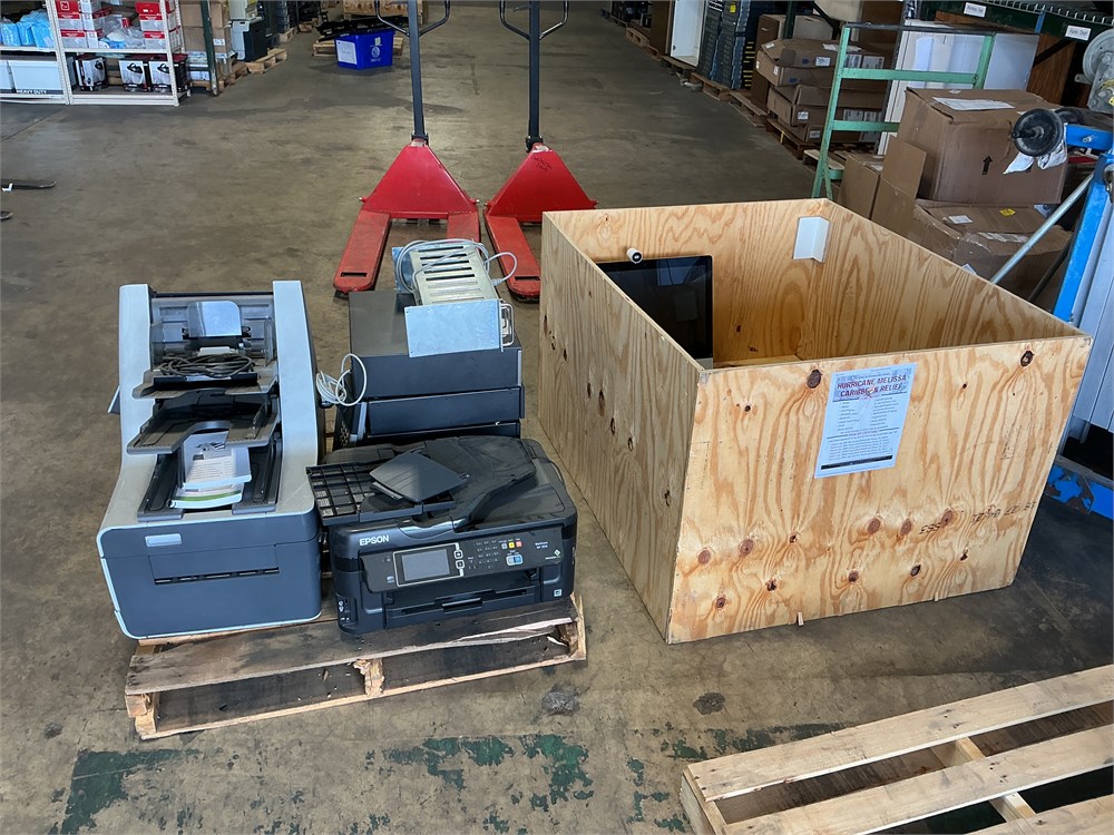 BIDERA Government Auctions - Mix Lot of Vintage Electronics