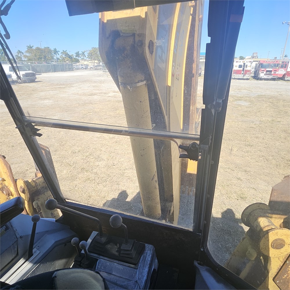 BIDERA Government Auctions - 1996 CAT 436B 4x2 Backhoe Loader (95102)