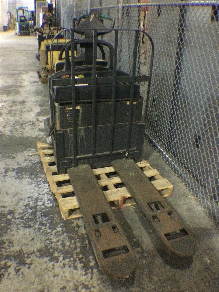 BIDERA Government Auctions - Jungheinrich Electric Pallet Jack ECR327