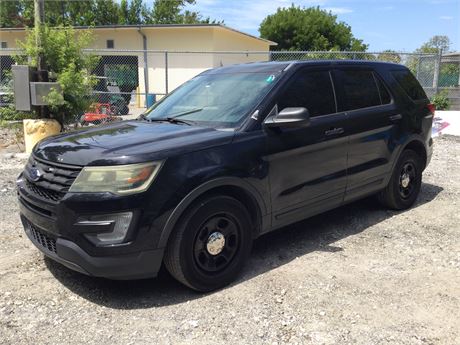 BIDERA Government Auctions - 2017 Ford Explorer Police Interceptor AWD