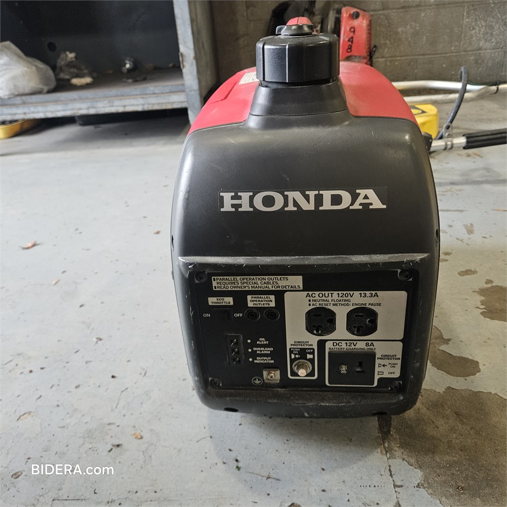 BIDERA Government Auctions - Honda EU2000i Generator
