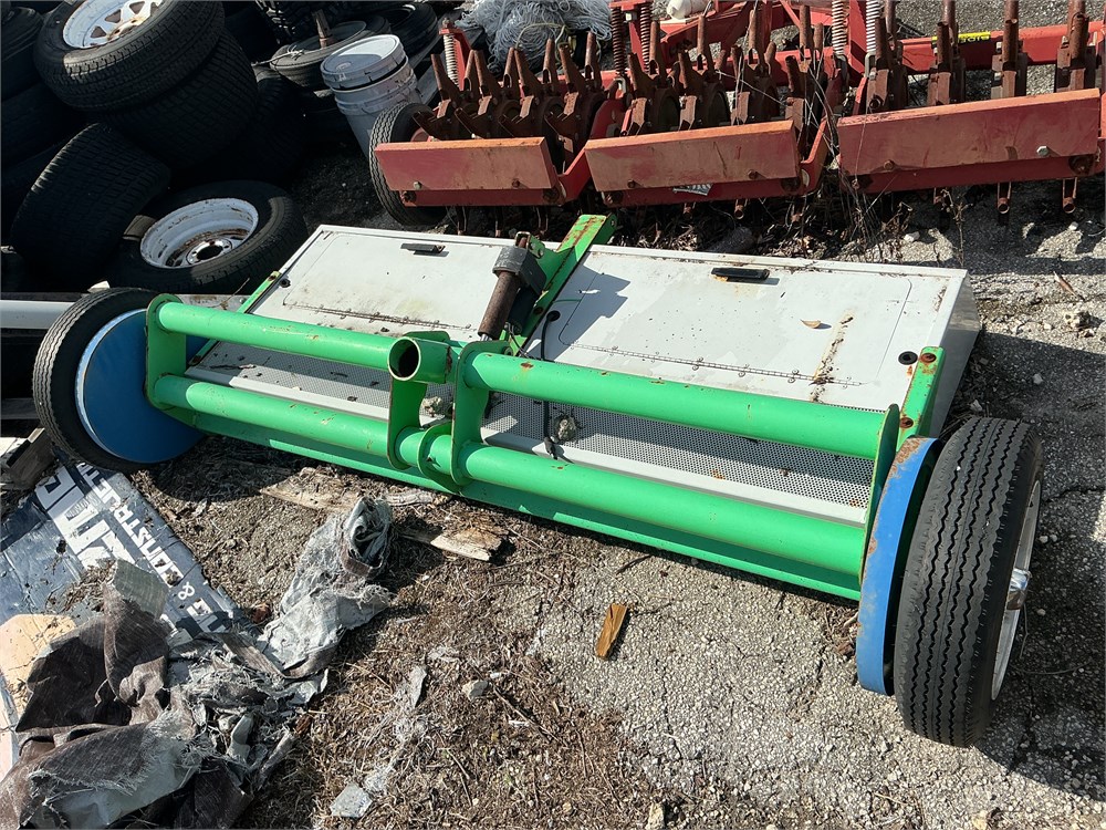 BIDERA Government Auctions - GreensGroomer LitterKat Turf Sweeper