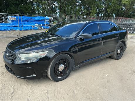 BIDERA Government Auctions - 2014 Ford Taurus Police Interceptor (AWD)