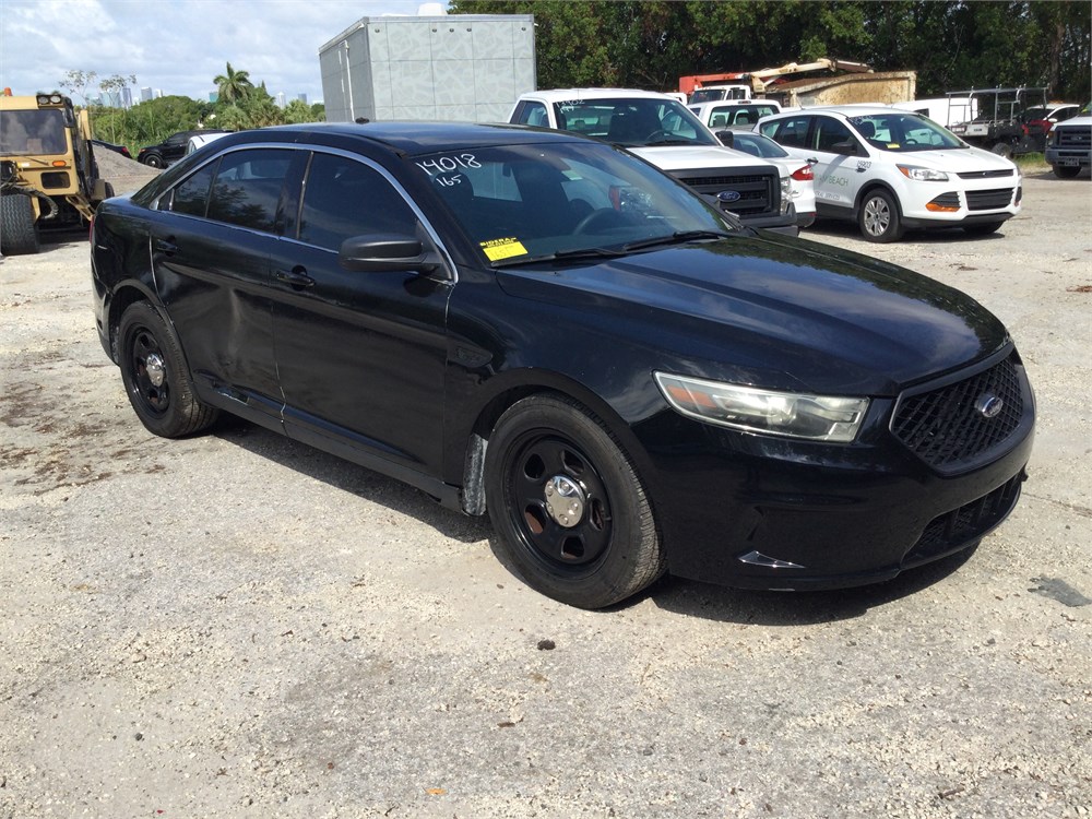 BIDERA Government Auctions - 2014 Ford Taurus Police Interceptor AWD