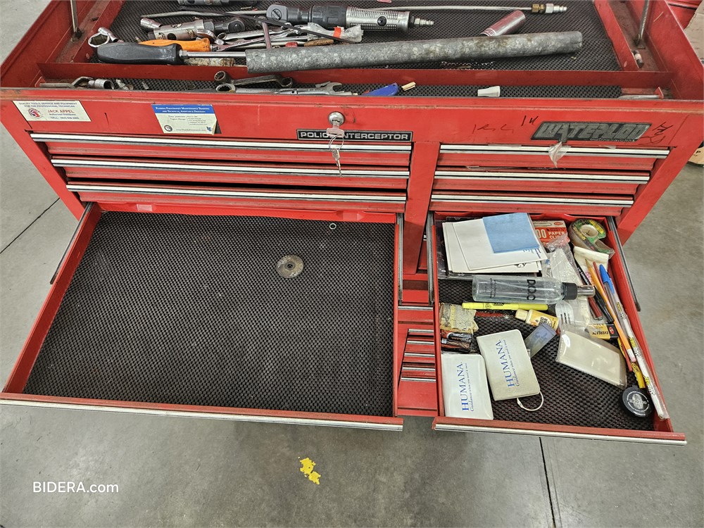 BIDERA Government Auctions - Waterloo Professional Mechanic Tool Box w ...