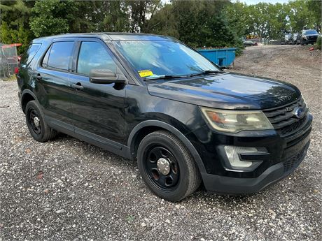 BIDERA Government Auctions - 2017 Ford Explorer Police Interceptor (AWD)