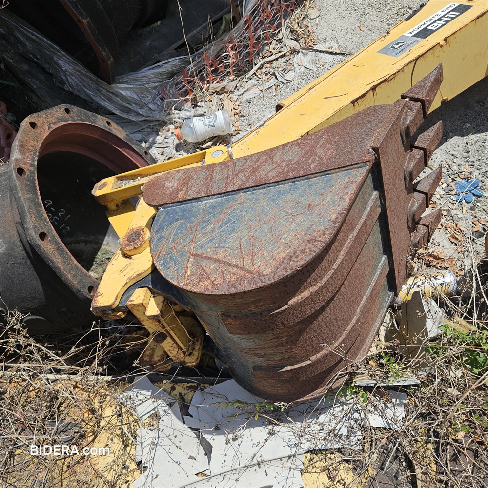 BIDERA Government Auctions - John Deere BH11 Bachoe Attachment