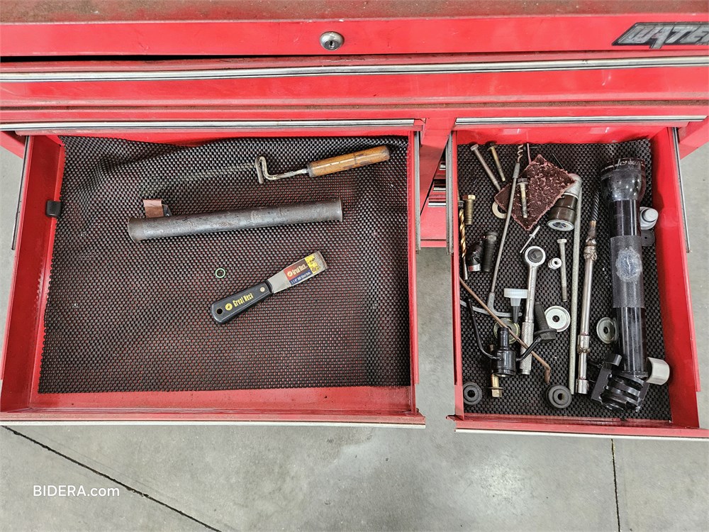 BIDERA Government Auctions - Waterloo Professional Mechanic Tool Box w ...