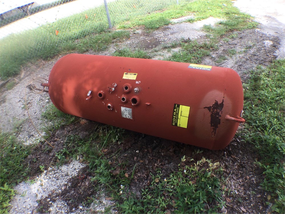 BIDERA Government Auctions - RED PROPANE CONTAINER-120-GAL (Scrap)