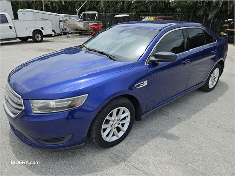 BIDERA Government Auctions - 2014 Ford Taurus (Unmarked Police Unit)