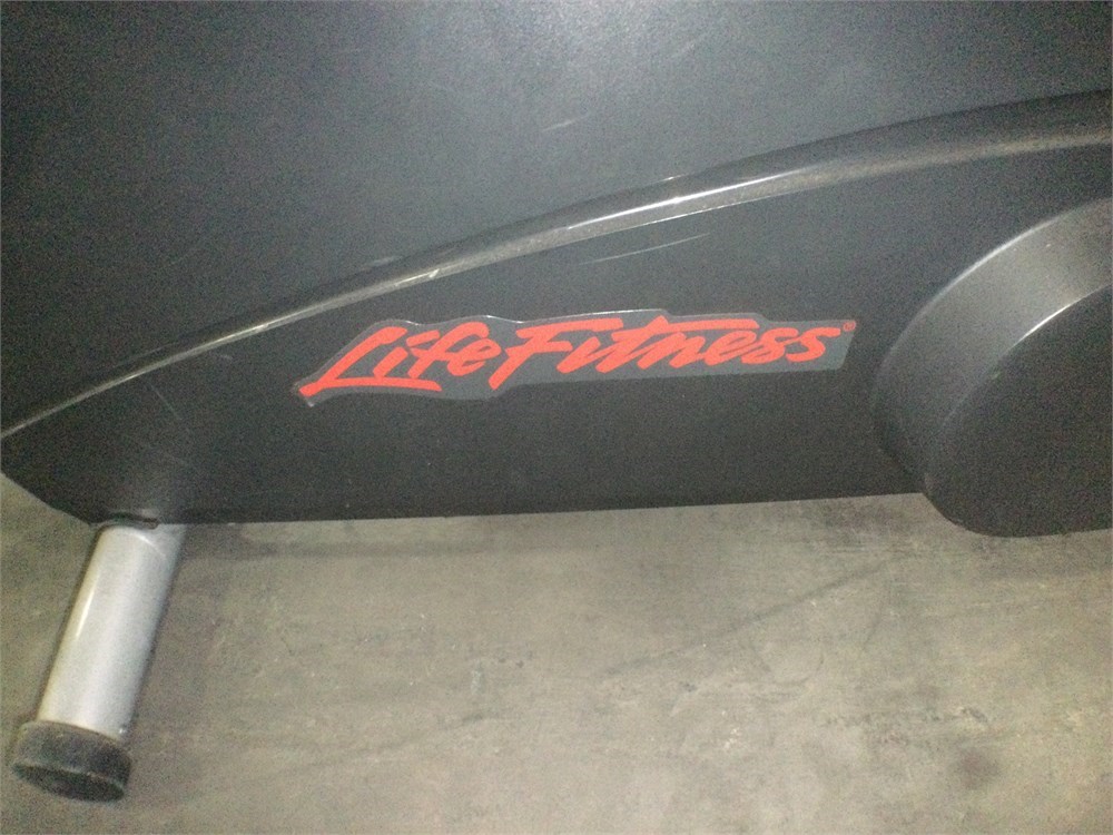 BIDERA Government Auctions - (3) Life Cycle CLSR (LifeFitness Bikes)