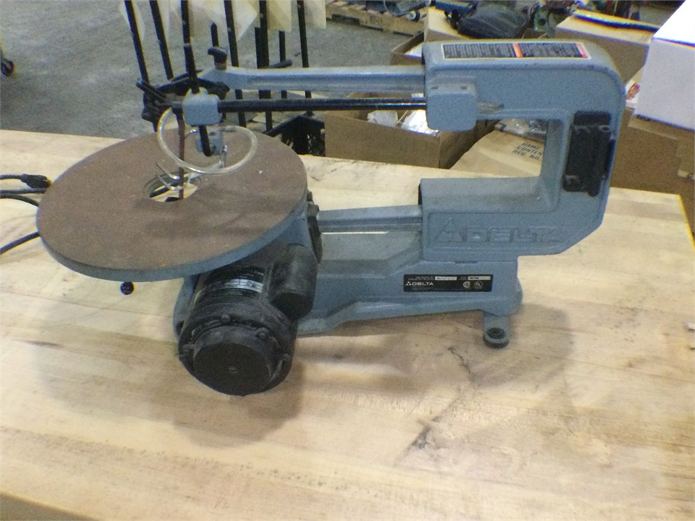 BIDERA Government Auctions - Delta 16” Variable Speed Scroll Saw with a ...