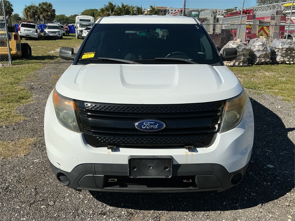 BIDERA Government Auctions - 2014 Ford Explorer Police Interceptor (AWD)